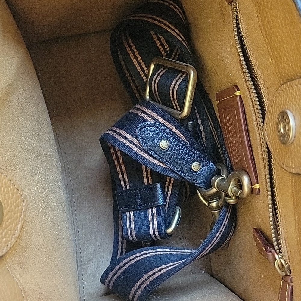 Coach Tri Color Small Field Tote - Gem